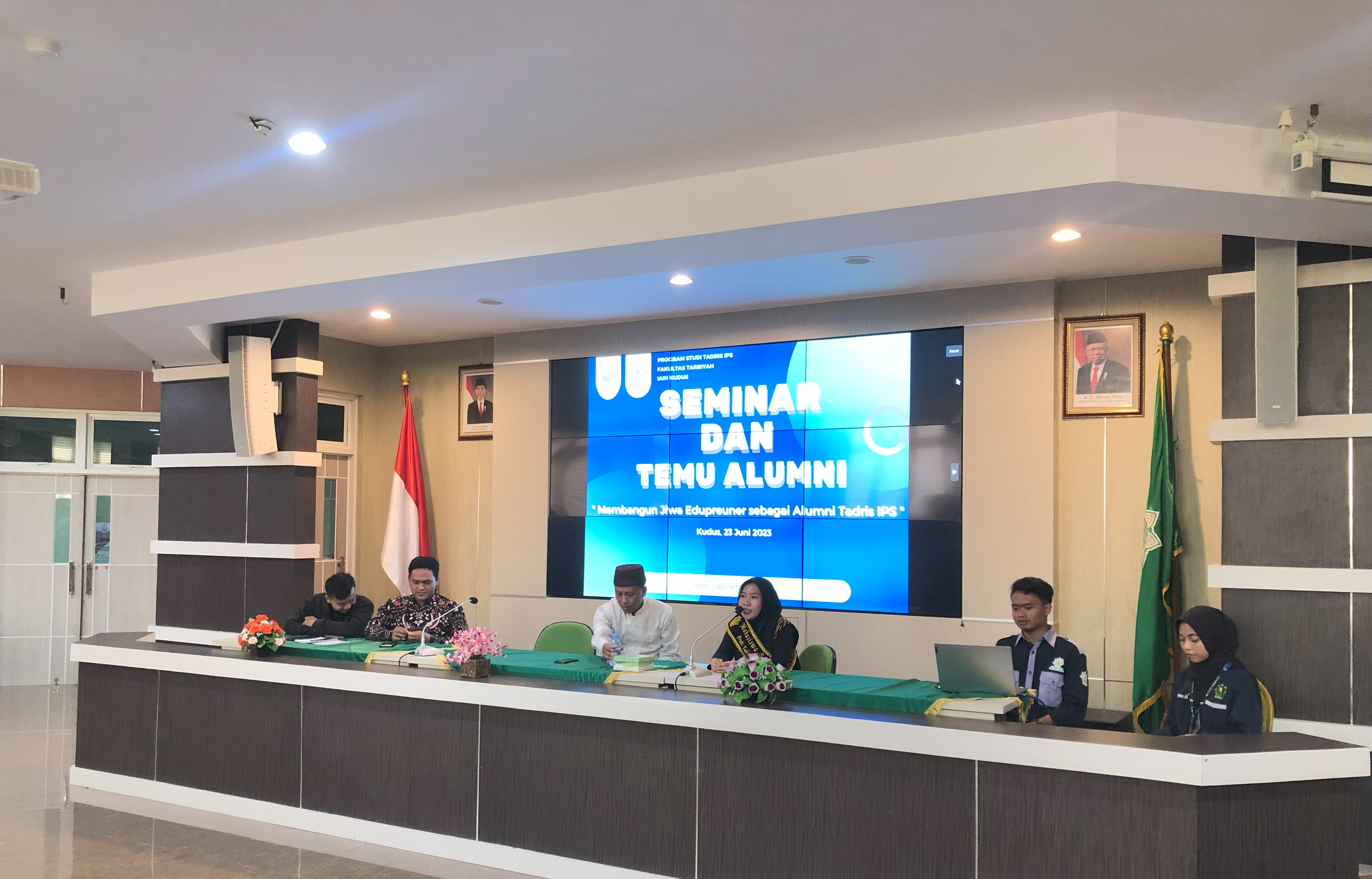 PRODI TADRIS IPS FAKULTAS TARBIYAH IAIN KUDUS - IAIN Kudus PRODI TADRIS IPS FAKULTAS TARBIYAH IAIN KUDUS - IAIN Kudus